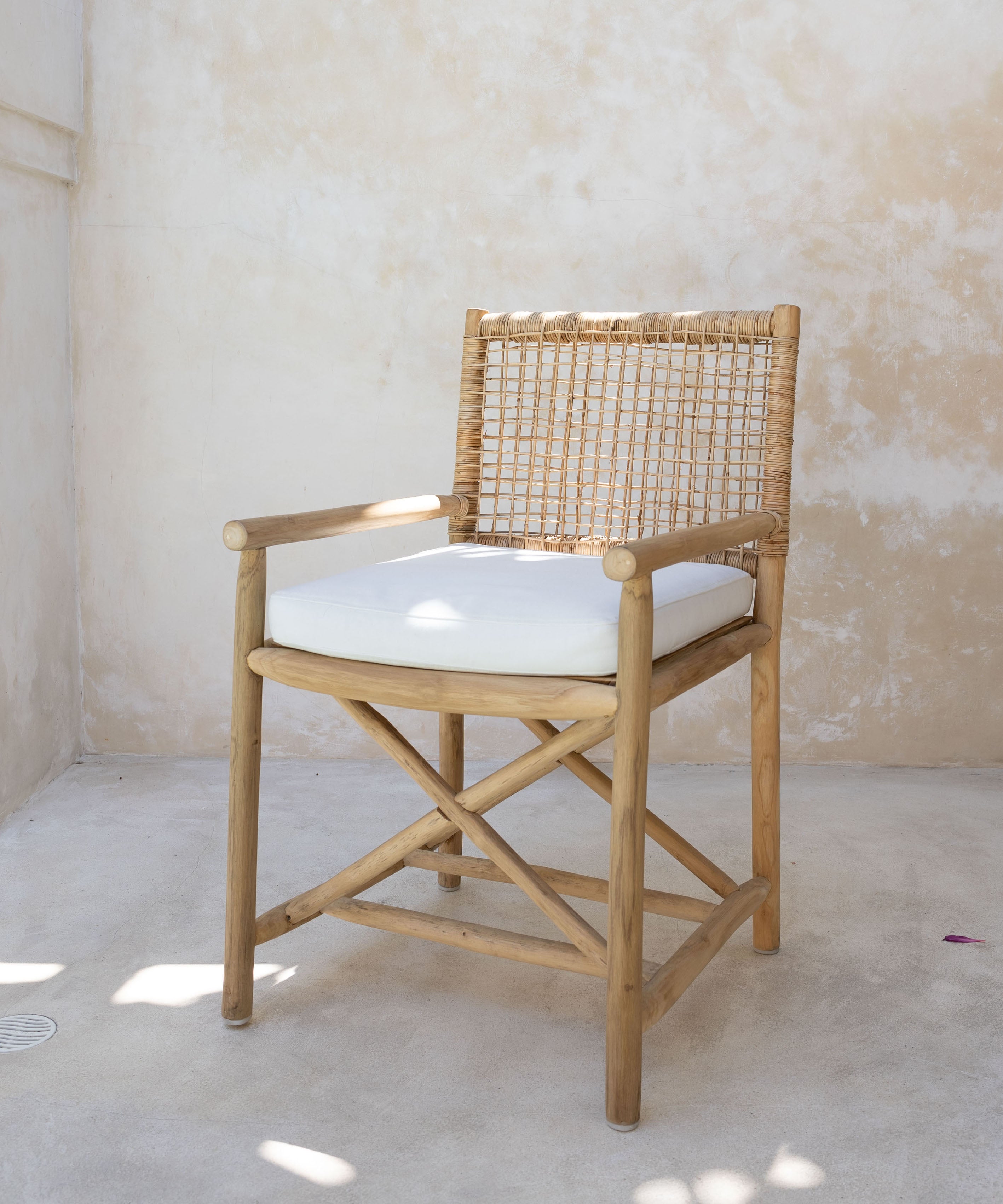 AYANA CHAIR – HELLO TRADER