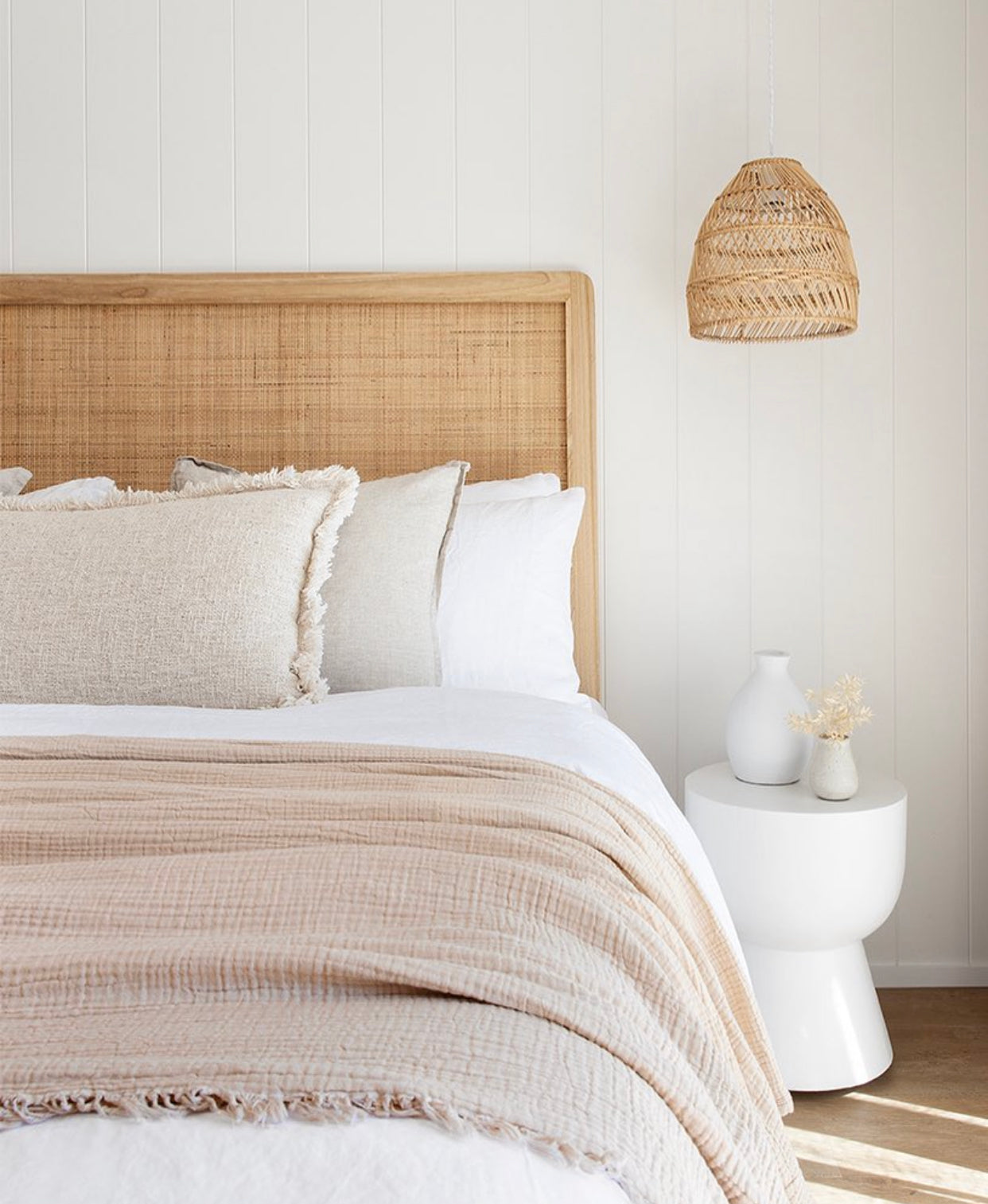 FURNITURE – HELLO TRADER