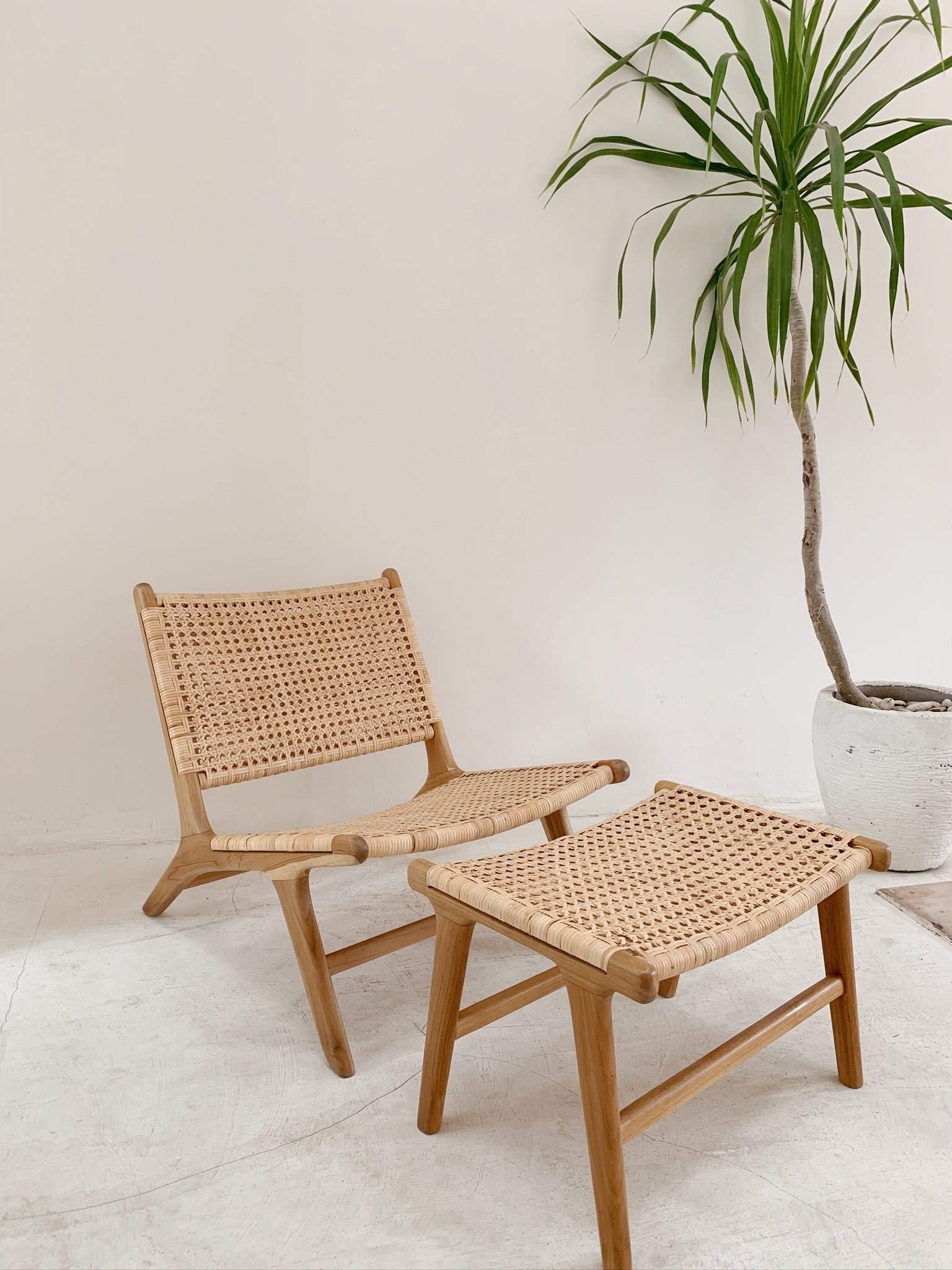 ISLANDER TEAK & RATTAN FOOT STOOL – HELLO TRADER